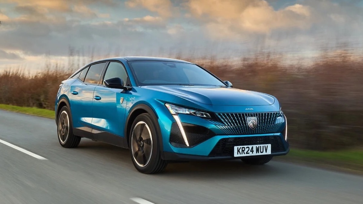 NEW HYBRID POWERTRAINS FOR ITS POPULAR 308 AND 408 MODELS - Peugeot